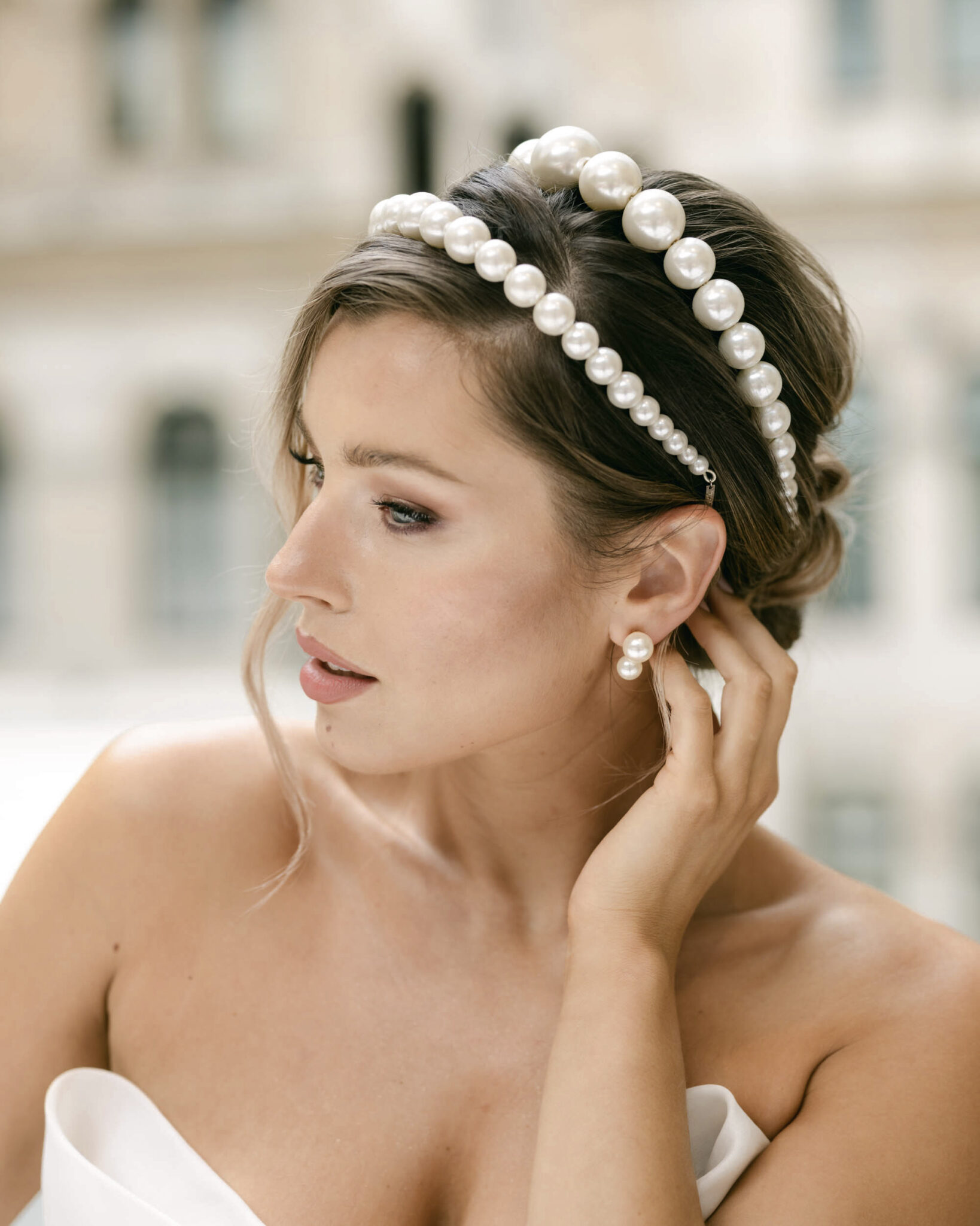 How to Choose the Perfect Wedding Accessories: A Timeless Guide for ...